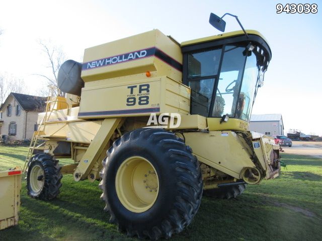 Used 1996 New Holland TR98 Combine | AgDealer