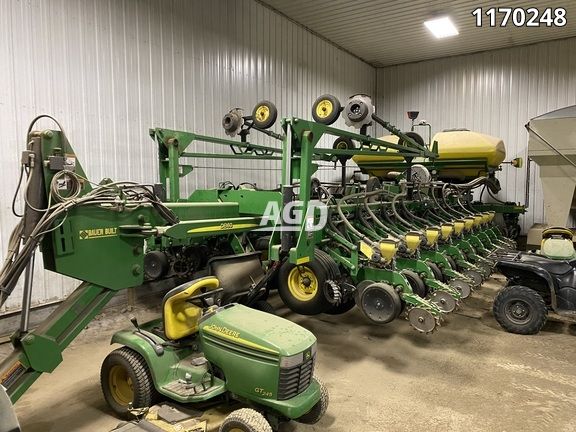 Used 2013 John Deere DB60 Planter | AgDealer