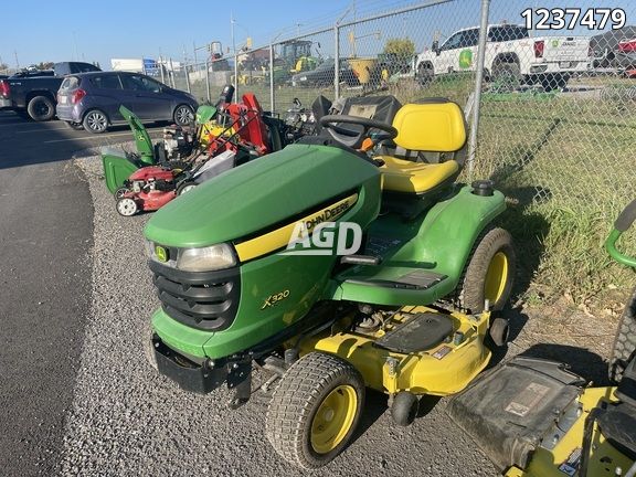 Used 2012 John Deere X320 Lawn Tractor | AgDealer