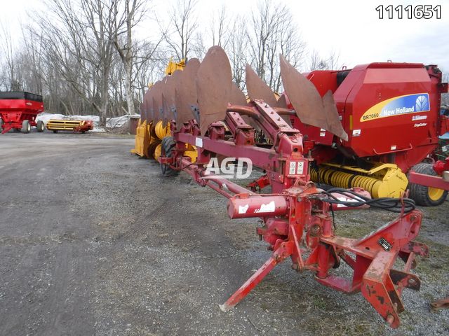 Usagé Gregoire-Besson 6 Furrow Charrue | AgricoleIdéal