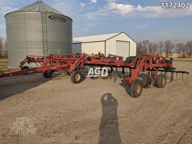 Used Case IH 5800 Chisel Plow | AgDealer
