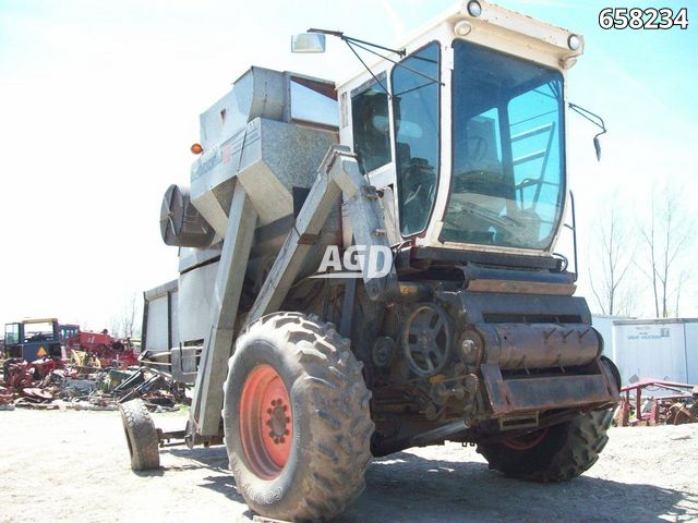 Gleaner M Combines Harvesting Equipments For Sale in Canada & USA ...