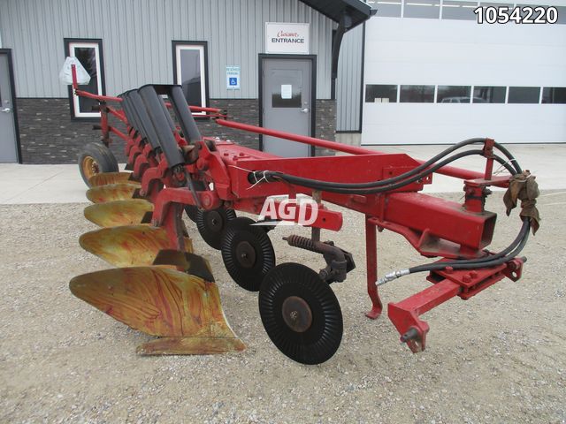Case IH 720 Charrues et sous-soleuses Tillages à vendre au Canada et ...