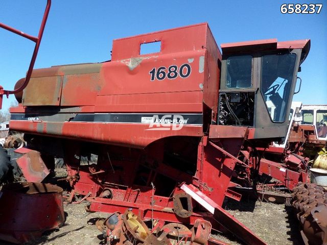 Case IH 1680 Combines Harvesting Equipments For Sale in Canada & USA ...