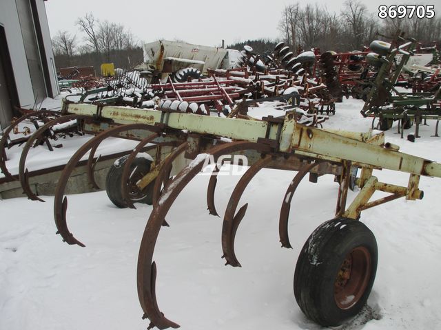 Used DMI Chisel Plow | AgDealer