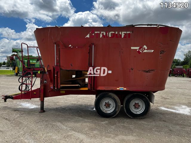 Used 2014 Trioliet 2-2000 TMR Mixer | AgDealer