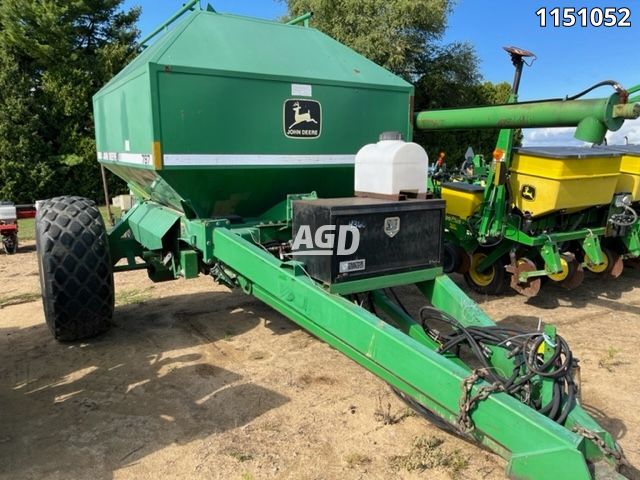 Used John Deere 787 Air Cart | AgDealer