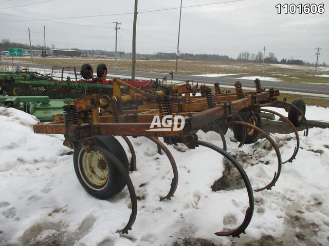Used Taylor Way 12' Chisel Plow | AgDealer