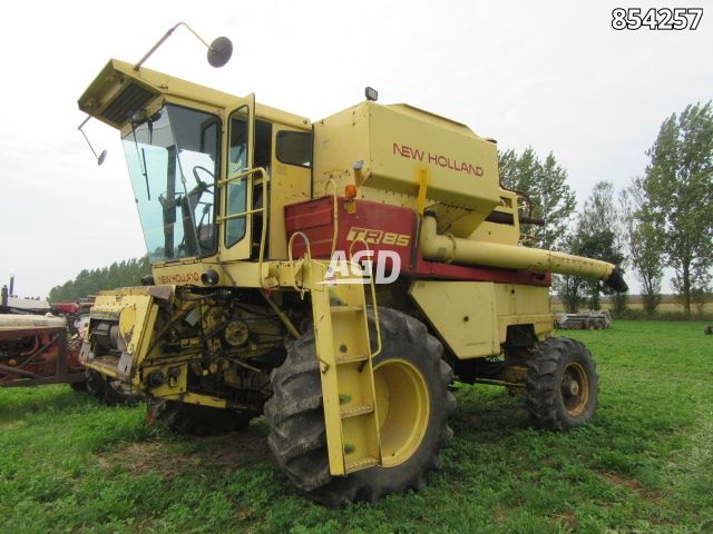 Used New Holland TR85 Combine | AgDealer