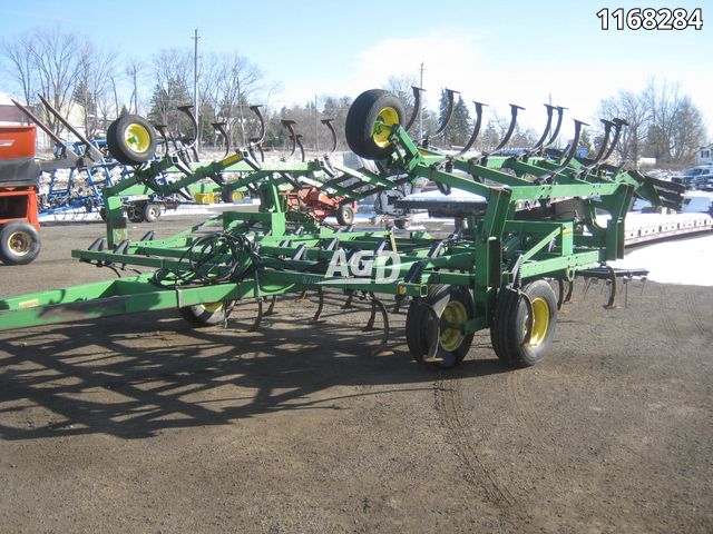 Used John Deere 714 Disc Chisel | AgDealer