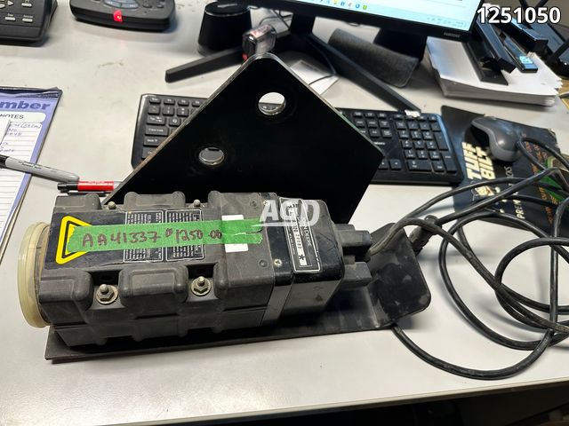 Used John Deere AA41337 Radar Gun For John Deere Planters GPS Display ...