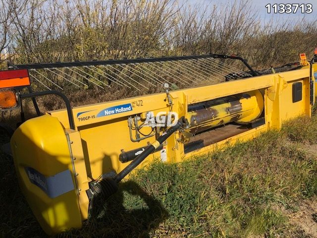 Used 2011 New Holland 790CP Header Combine | AgDealer