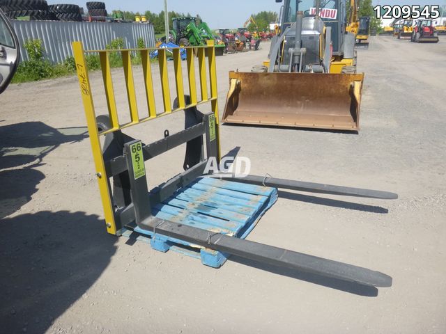 Used 2023 Volvo Quick VOLVO Pallet Fork | AgDealer