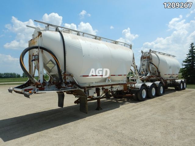 Used 1988 Advance 1100CF Super-B Trailer - Pneumatic | AgDealer