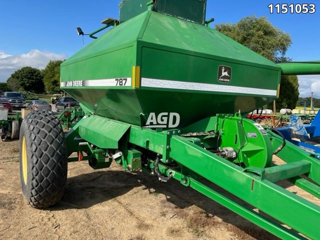 Used John Deere 787 Air Cart | AgDealer