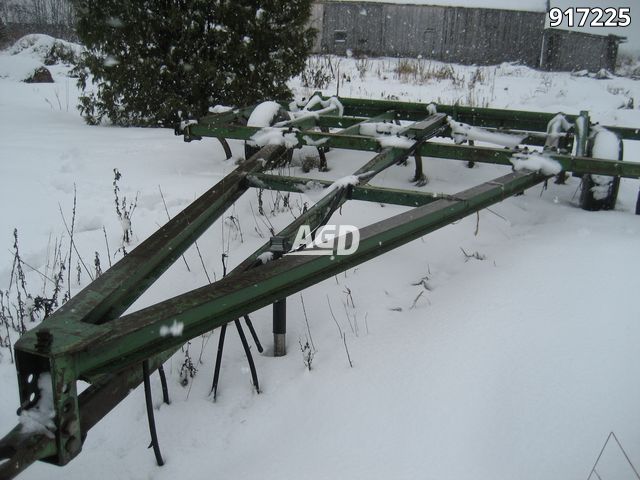 Used John Deere 1600 Chisel Plow | AgDealer