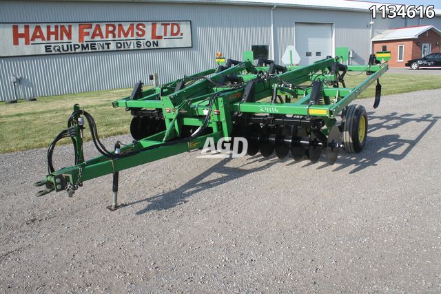 Used John Deere 714 Disc Chisel | AgDealer