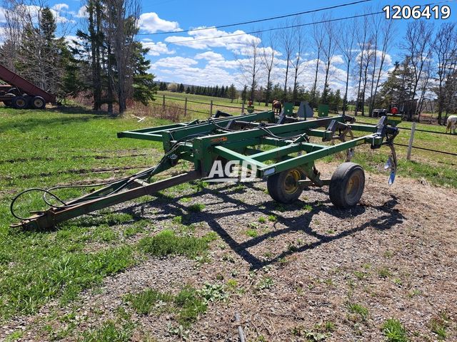 Used John Deere 714 Chisel Plow | AgDealer