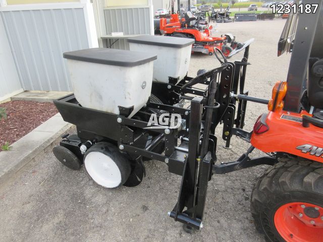 Used Custom Built 1 and 2 rows Planter | AgDealer
