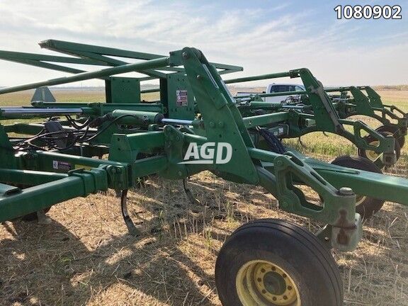 Used 2010 John Deere 2410 Chisel Plow | AgDealer