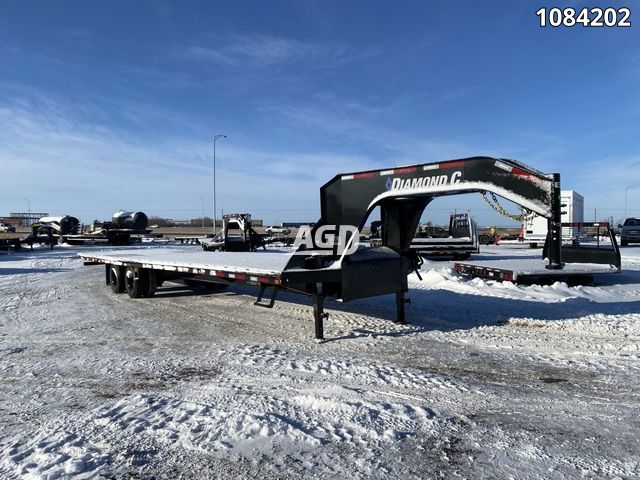 New 2022 Diamond C FMAX212 Trailer | AgDealer