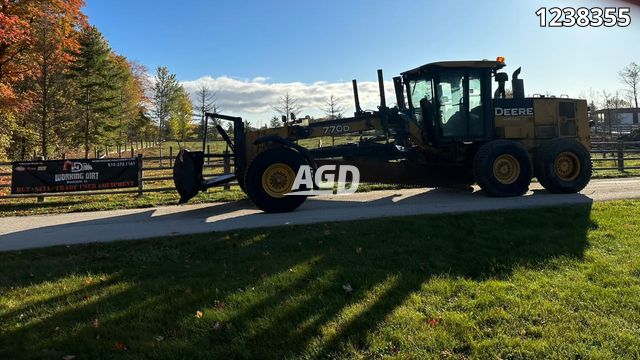 Used 2005 John Deere 770D Grader | AgDealer