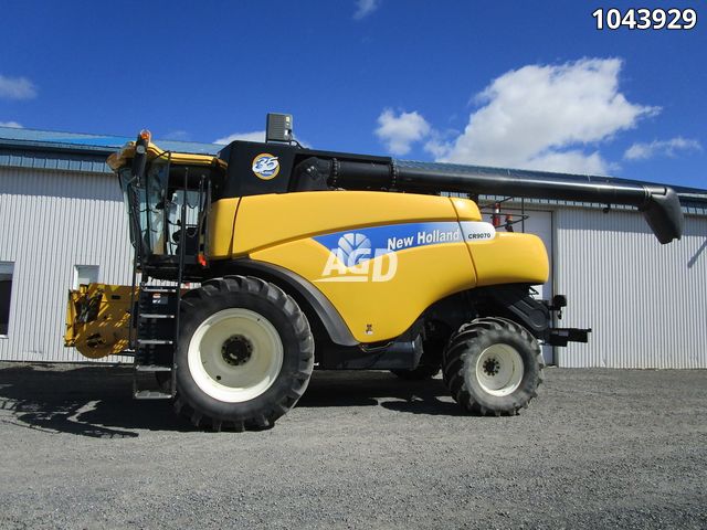 Used 2009 New Holland CR9070 Combine | AgDealer