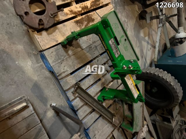 Used John Deere LVB25976 Imatch Quick Hitch 3 Point Hitch | AgDealer