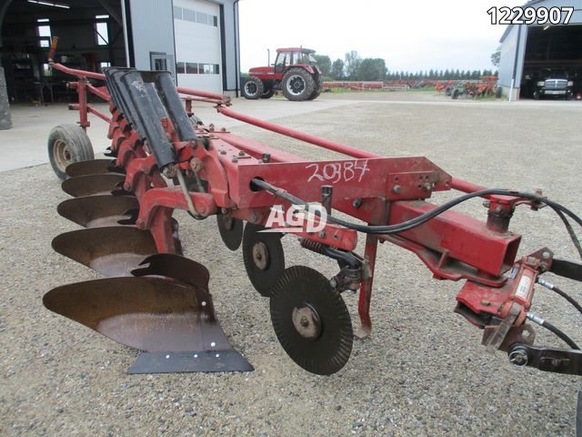 Used Case IH 720 Plow | AgDealer