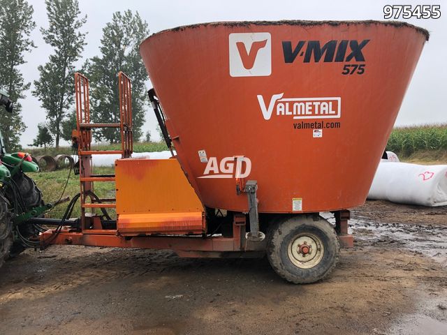 Valmetal V-MIX 575 Broyeurs et mélangeurs Hay & Forages à vendre au ...