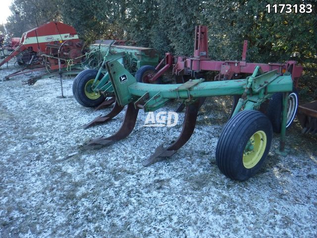 Used John Deere 5 shank Ripper | AgDealer