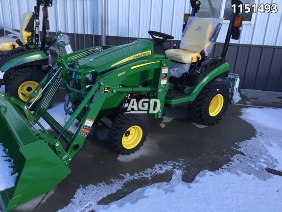 Used 2022 John Deere 1025R Tractor | AgDealer