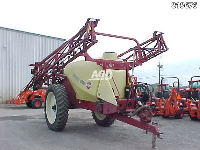 Used 2010 Hardi NAVIGATOR 4000 Sprayer - Pull Type | AgDealer
