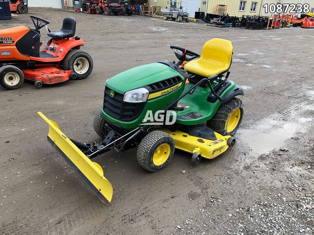 Used John Deere D120 Lawn Tractor | AgDealer