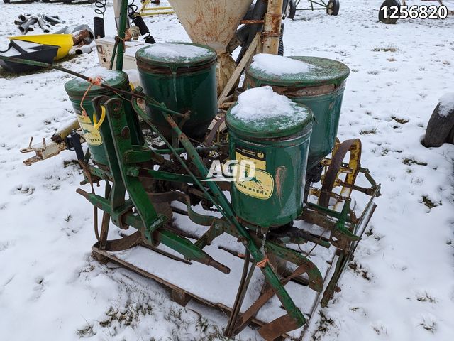 Used John Deere 2 ROW Planter | AgDealer