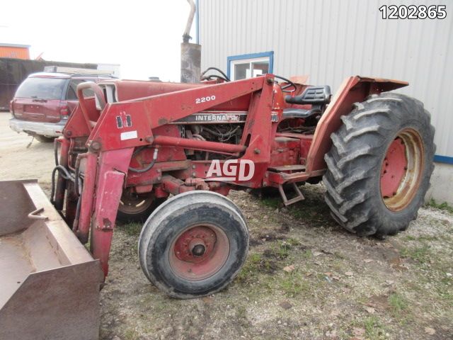 Used 1983 International Harvester 584 Tractor | AgDealer