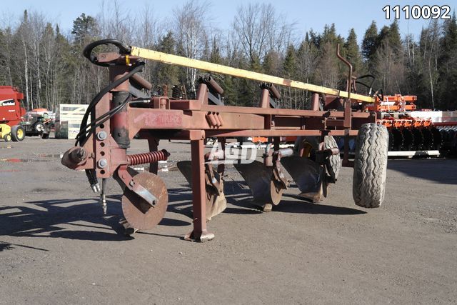 Used Overum 4F Plow | AgDealer