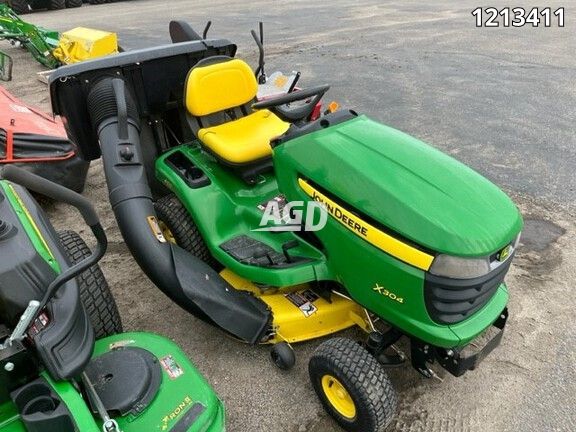 Used John Deere X304 Lawn Tractor | AgDealer