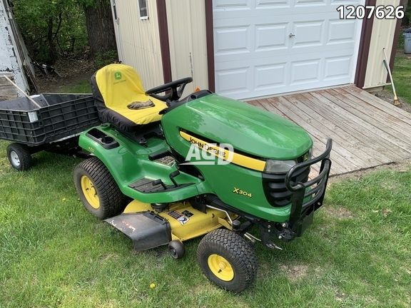 Used 2007 John Deere X304 Lawn Tractor | AgDealer