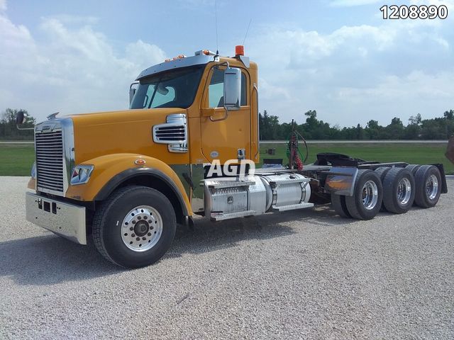 Used 2020 Freightliner 122SD Semi-Truck | AgDealer