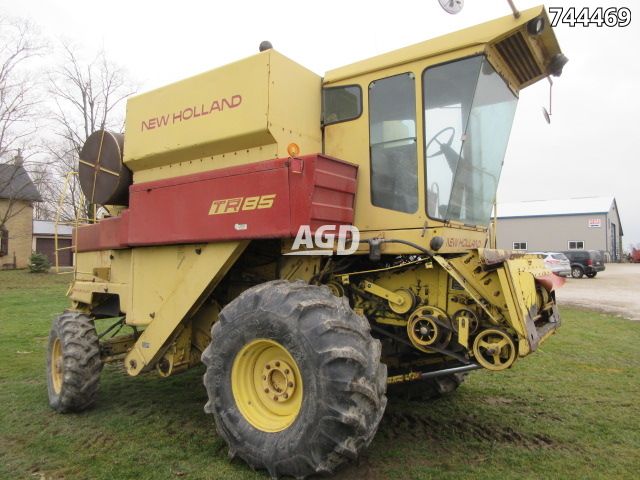 Used 1980 New Holland TR85 Combine | AgDealer