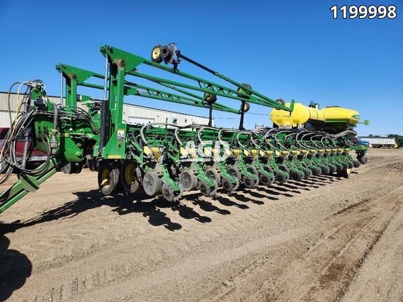Used 2013 John Deere DB90 Planter | AgDealer