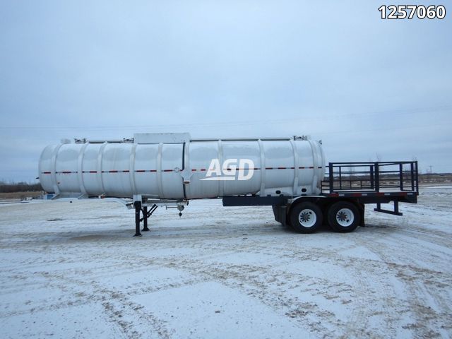 Used 2009 Heil Tandem Tanker Deck Trailer - Tanker | AgDealer
