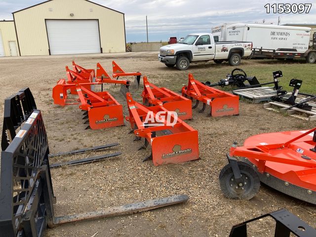Kubota Box Scrapers Farm Equipment For Sale in Canada & USA | AgDealer