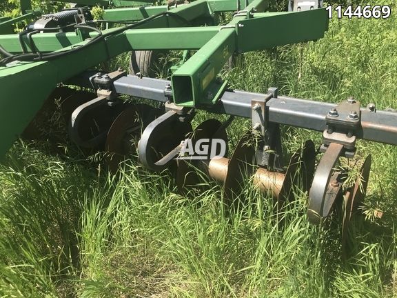 Used 2003 John Deere 512 Disc Ripper | AgDealer