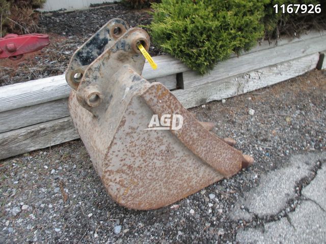 Used Wallenstein 2150 Bucket | AgDealer