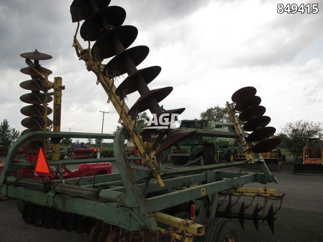 Used John Deere 230 Disc | AgDealer