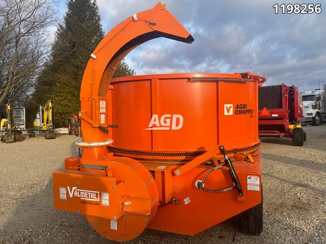 Valmetal d'équipement agricole à vendre au Canada et aux États-Unis ...