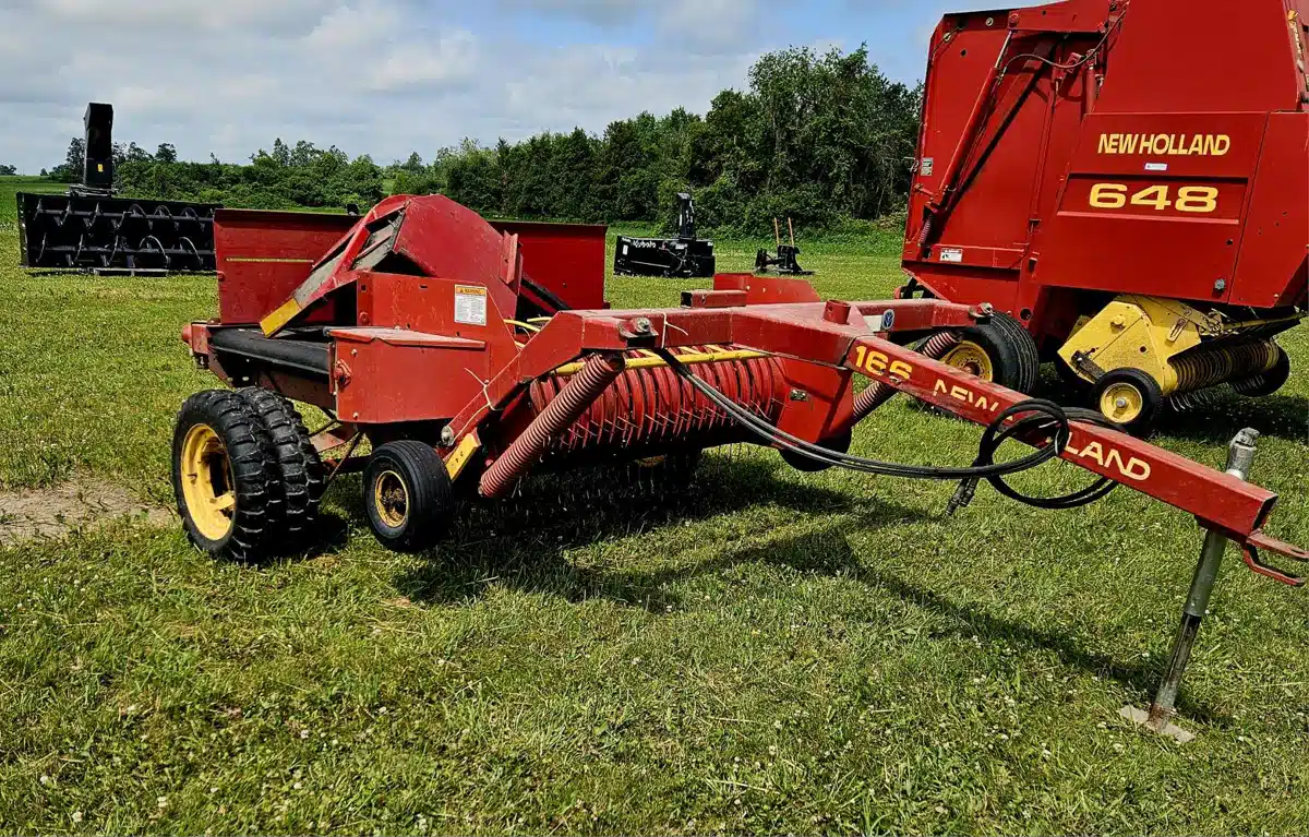 Used New Holland 166 Windrow Inverter