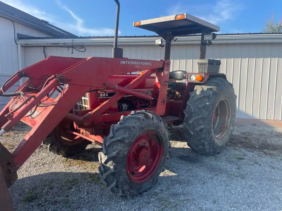 Used 1980 International Harvester 884 Tractor | AgDealer